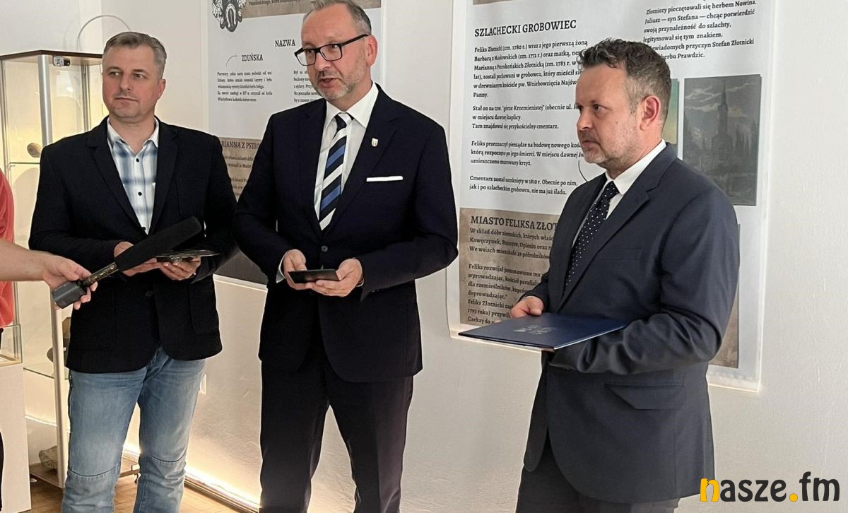 Jakub Lemberg został odznaczony Medalem "Zasłużony dla Miasta Zduńskiej ...